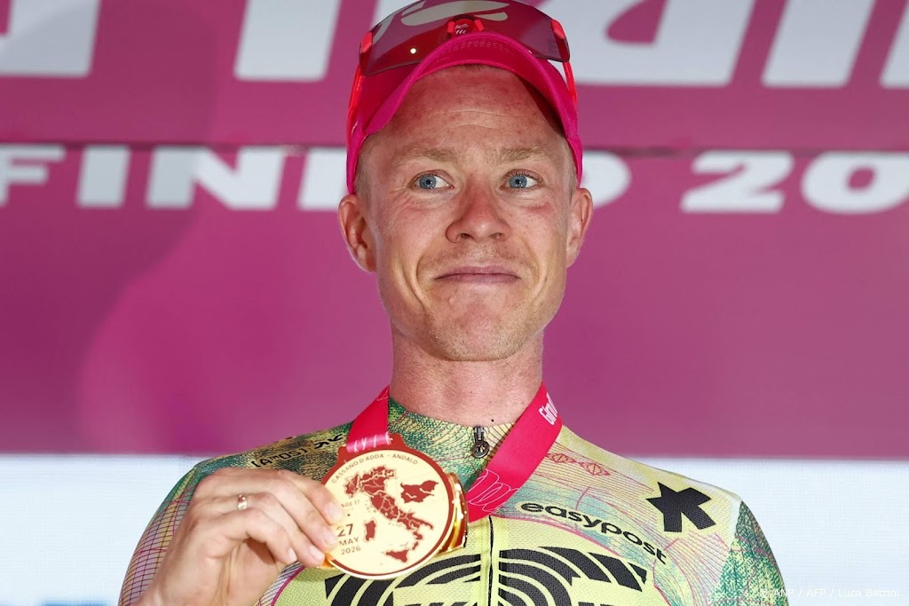 Deense wielrenner Valgren wint zeventiende rit in Giro d'Italia