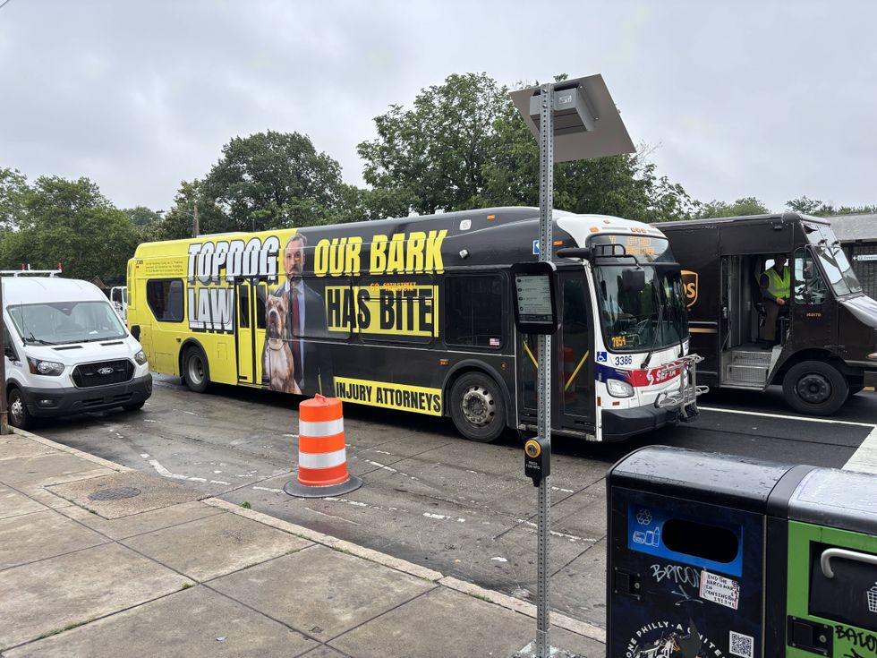 SEPTA switches on the first of its solar-powered real-time info screens