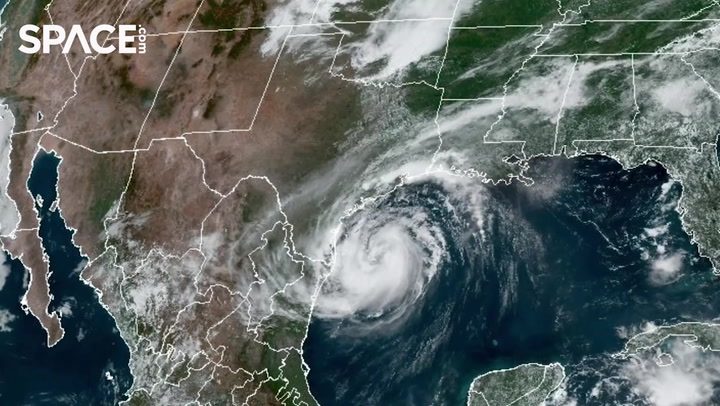 Time-lapse of when Hurricane Beryl made landfall in Texas
