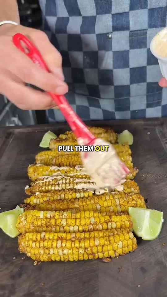 Am I getting invited to the cookout? 😳🔥 Mexican street corn ribs so ...