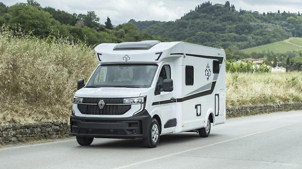 Attraktiver Grundpreis: Ahorn Camp T690 auf Renault Master - gute Basis ...