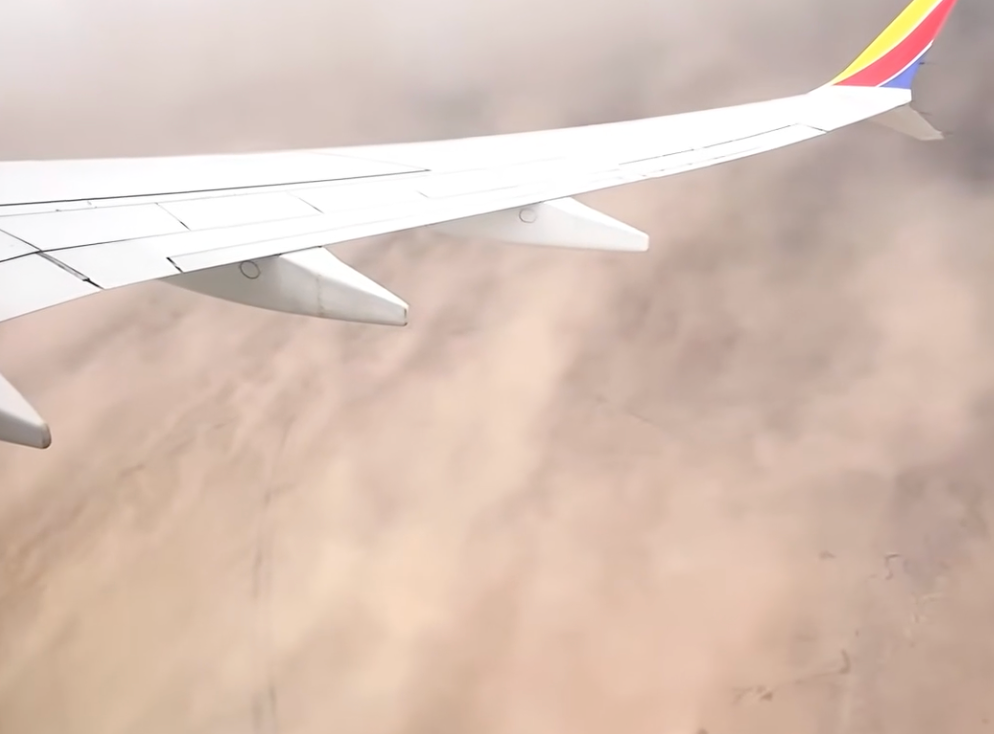 Watch: Airline passenger captures massive dust storm sweeping through ...