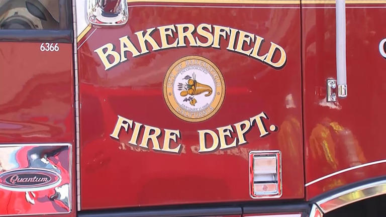 Bakersfield Fire Department HazMat team contains oil spill on Stockdale ...