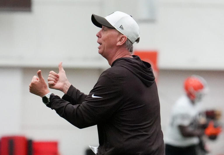 Todd Monken is proving to be better than Kevin Stefanski at Browns OTA ...