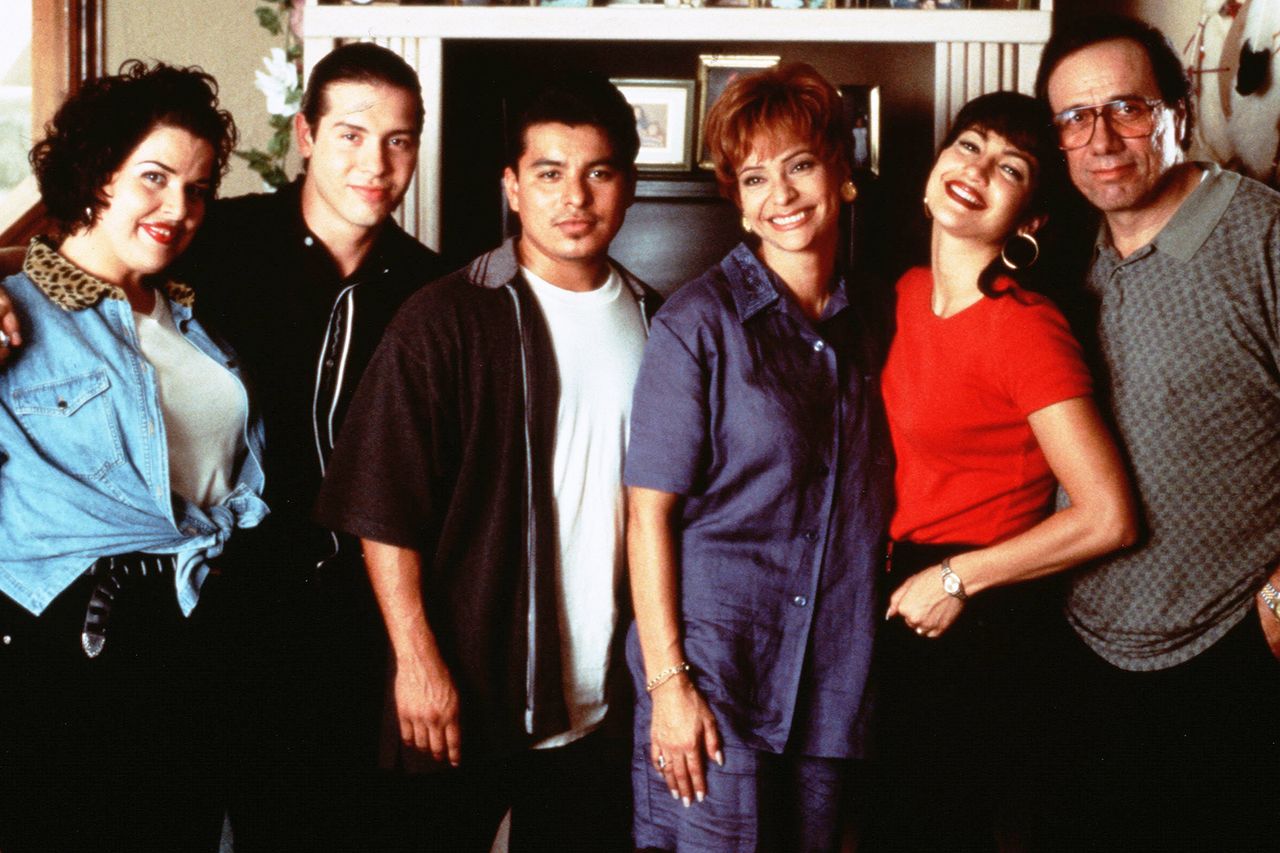 Jennifer Lopez and Edward James Olmos 'come full circle' as he plays ...