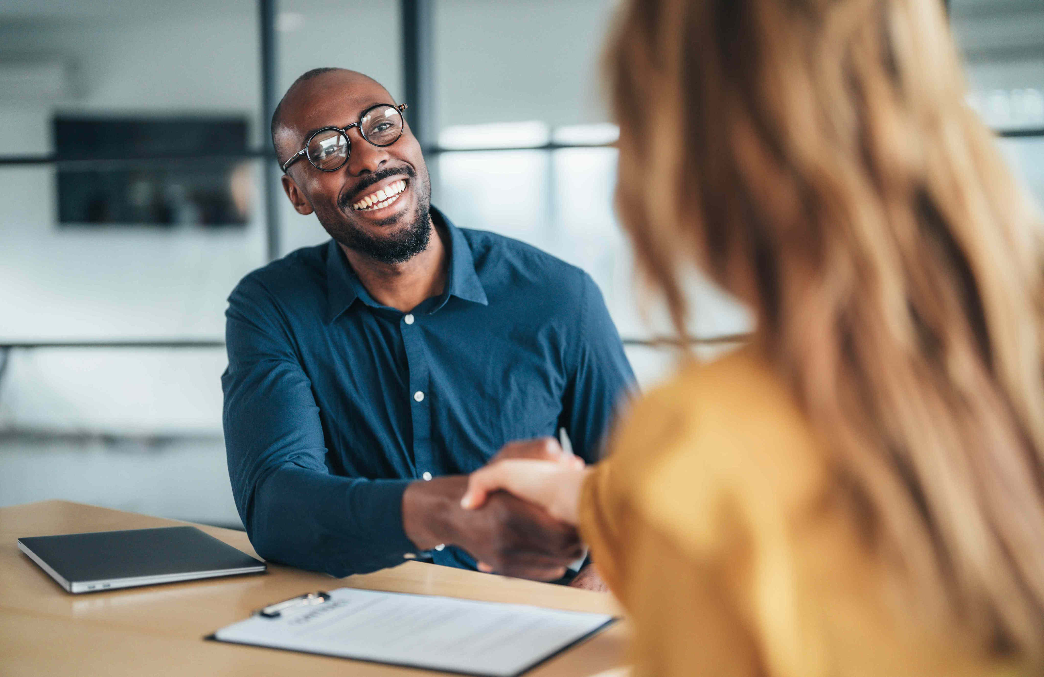 How to make a stellar first impression with every new client