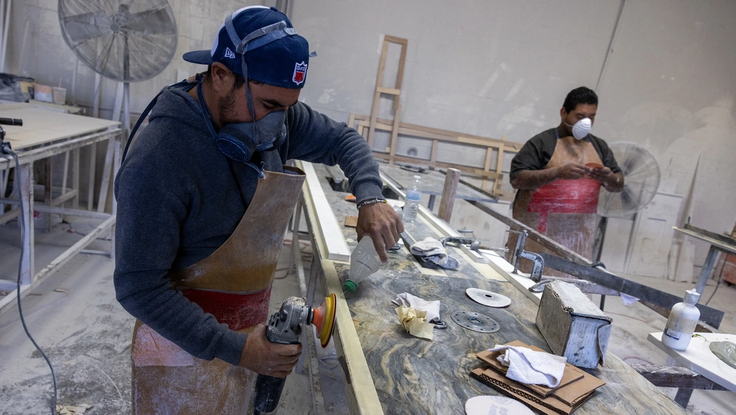 Quartz countertops that blend style and sense