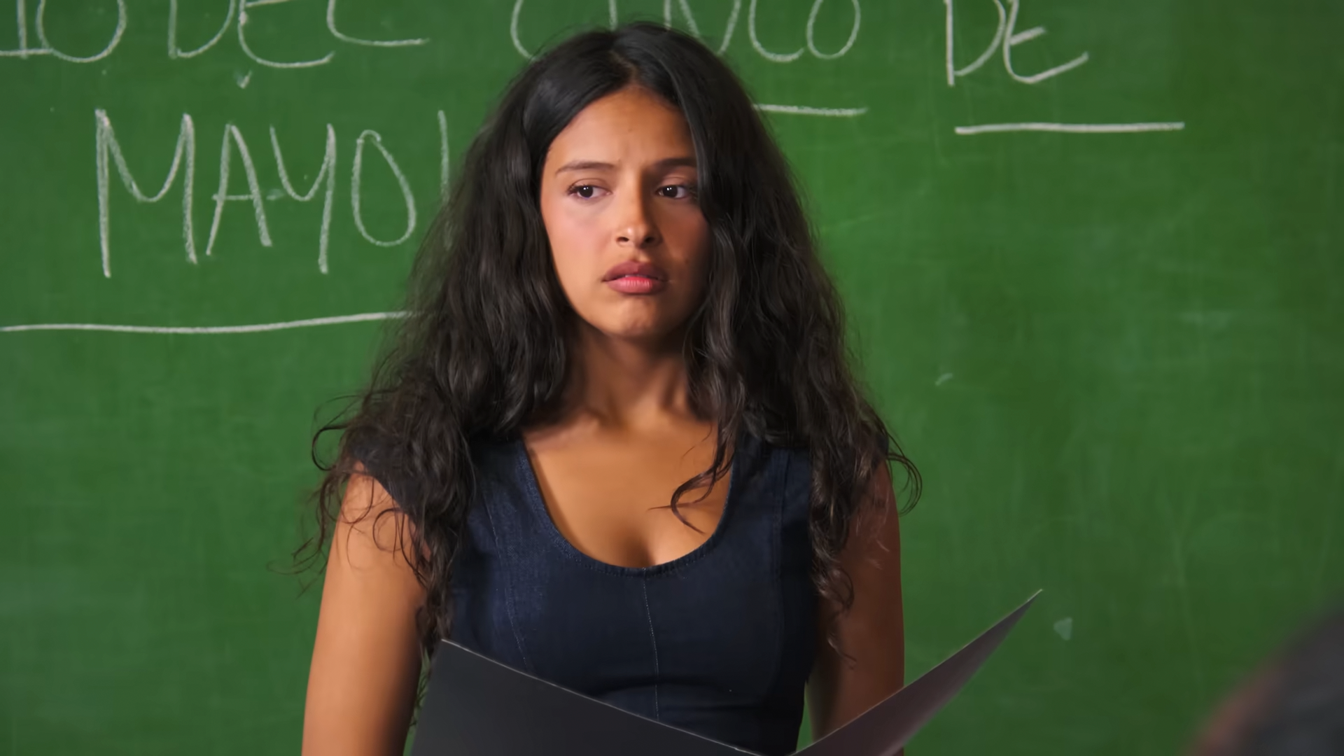 Mexican girl shamed for bad Spanish