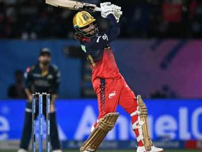 Mo Bobat Talks About RCB's Performance In IPL2026, Says Every Player Is ...