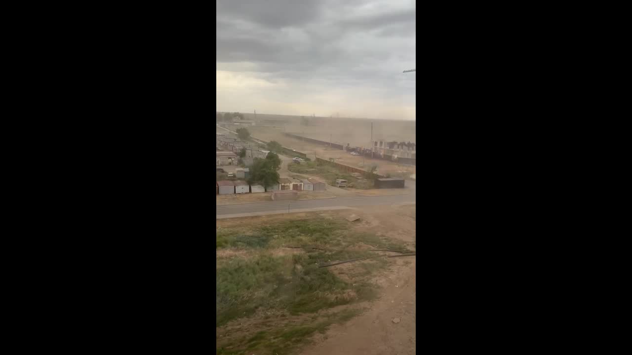 Tower crane collapses during strong winds killing operator in Astrakhan ...