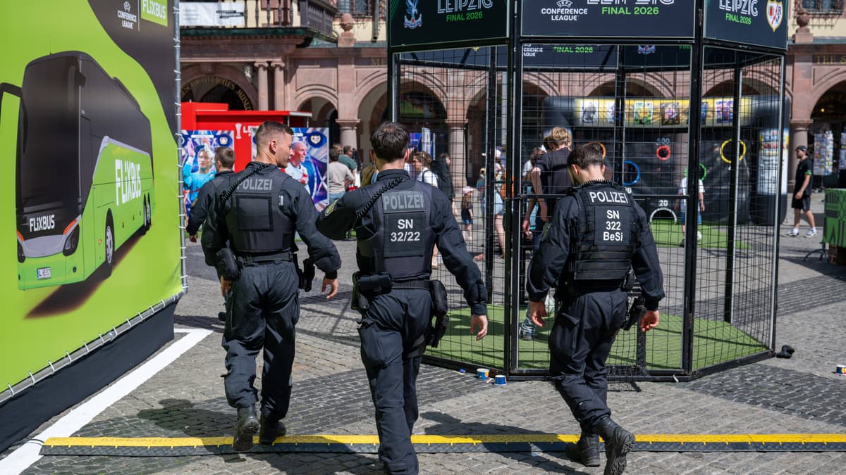 Sixty 'known troublemaker' Crystal Palace fans arrested ahead of ...