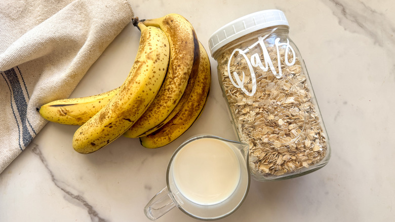 3-ingredient banana oatmeal muffins recipe