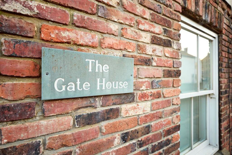 For sale in Pontefract: Inside a charming 17th century cottage, for ...