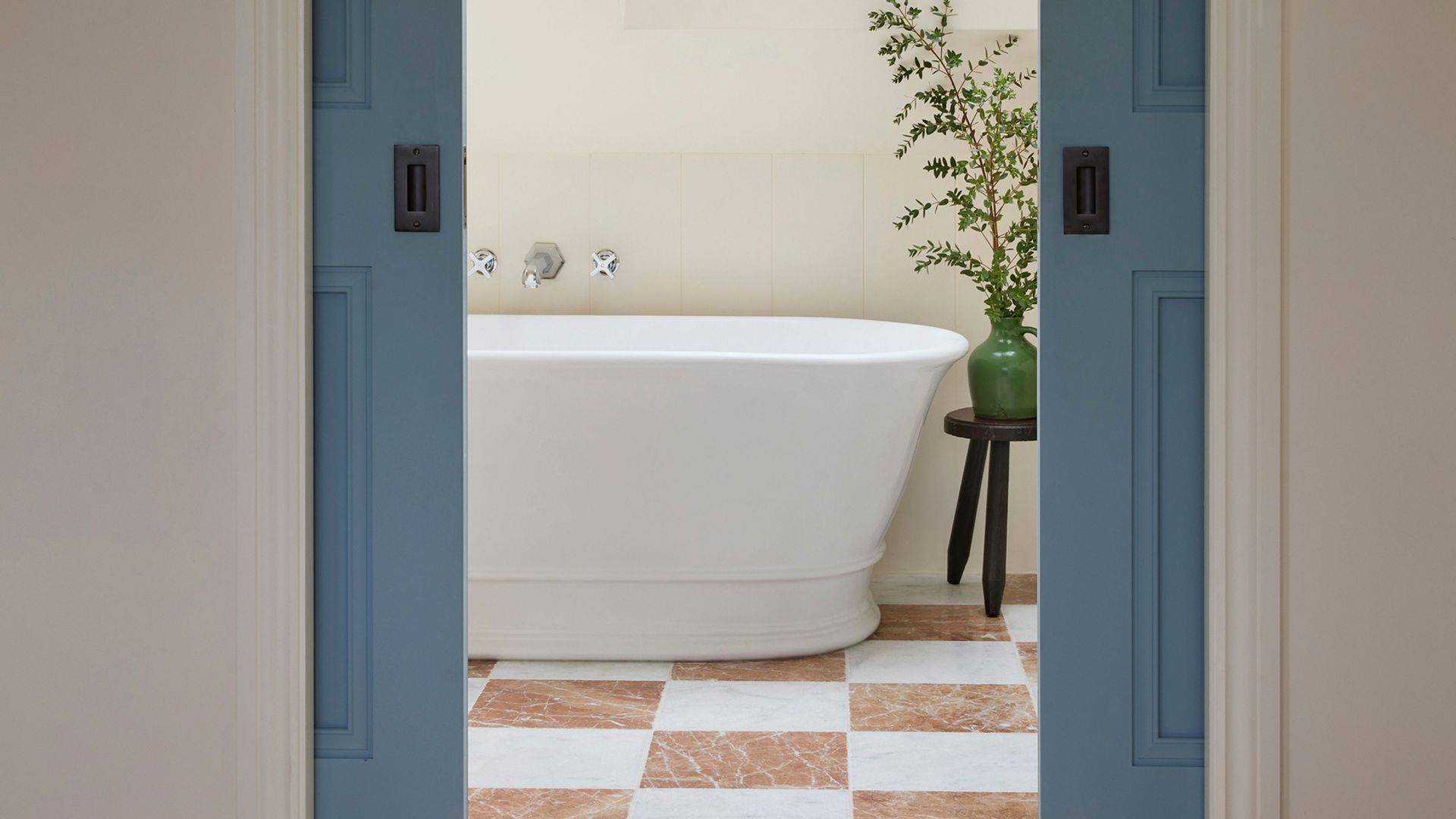 En-suite ideas to design the perfect bathroom retreat