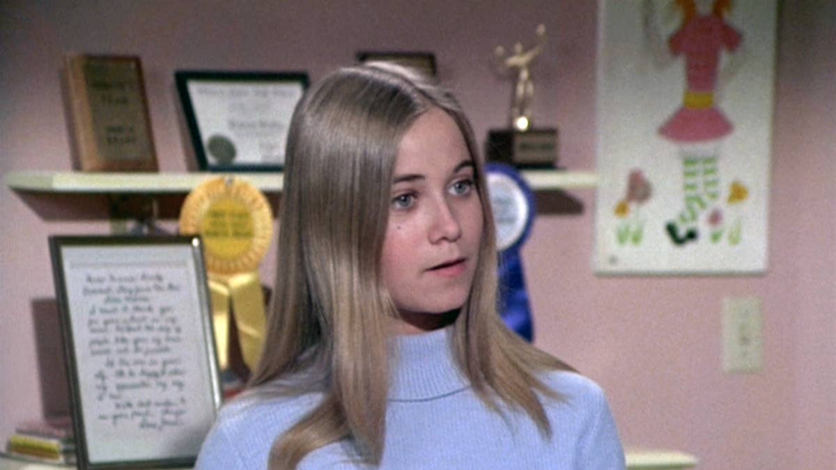 Christine Taylor reveals how she honored Maureen McCormick in The Brady ...