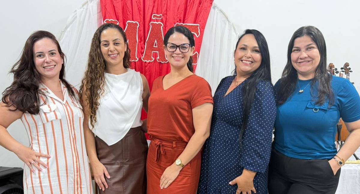 Jaru celebra mês das mães com encontro do SCFV