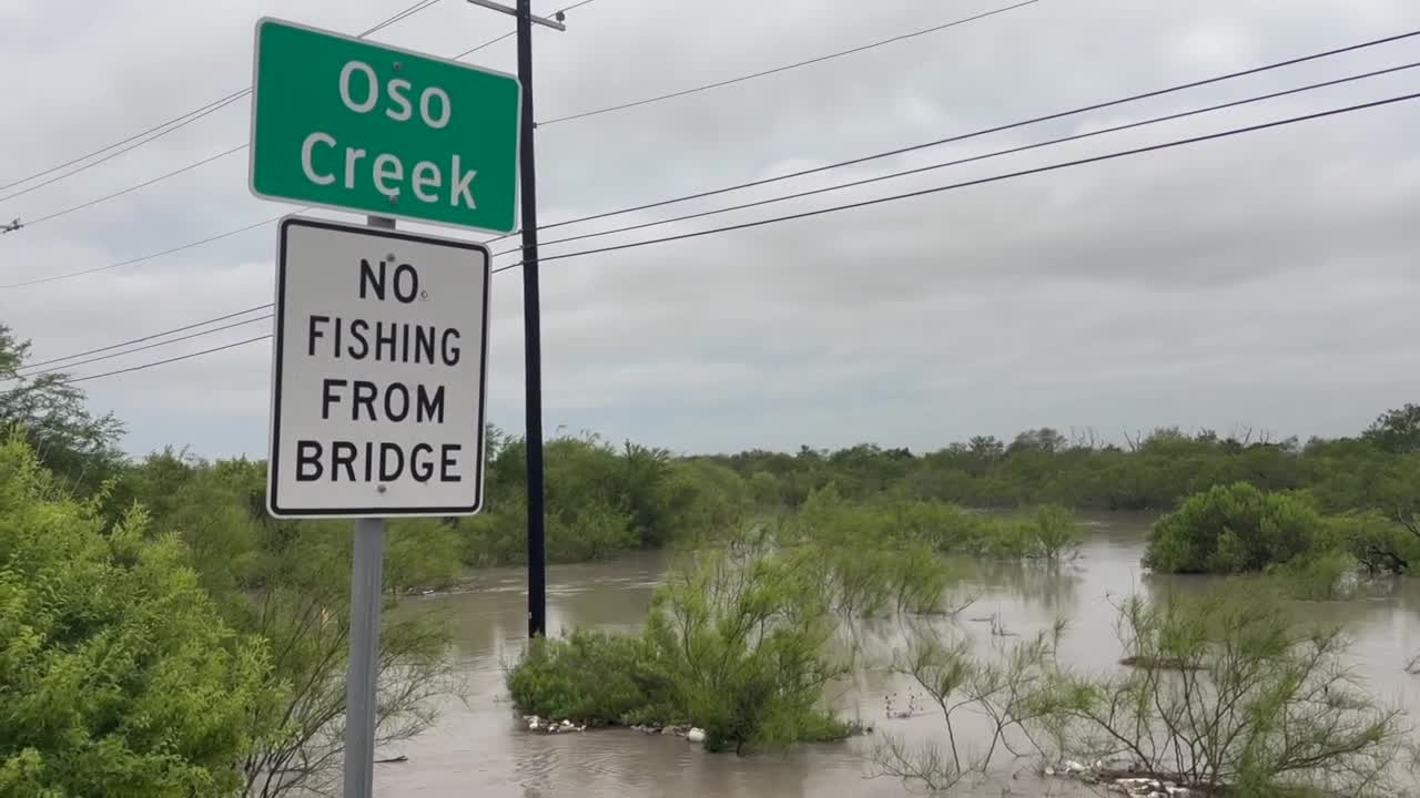 Southside flooding hits as Oso Creek nears major flood stage