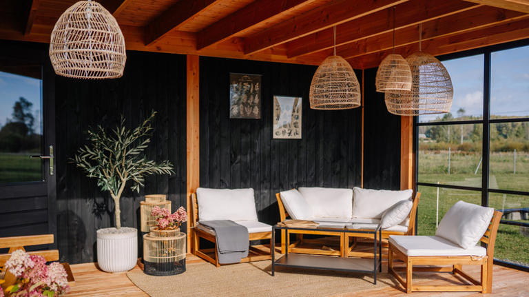 Goodbye, plain white walls: This cozy design trend is back and taking over