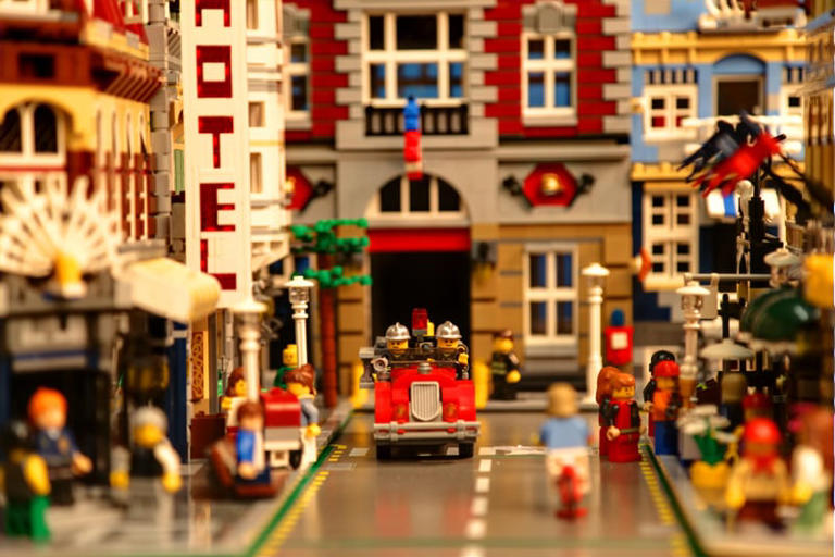 Orlando Brick Convention features life-sized LEGO models and ...