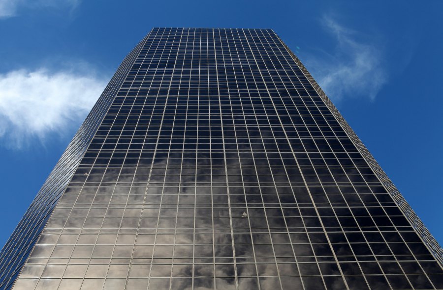 Auction set for Bank of America Plaza in downtown St. Louis