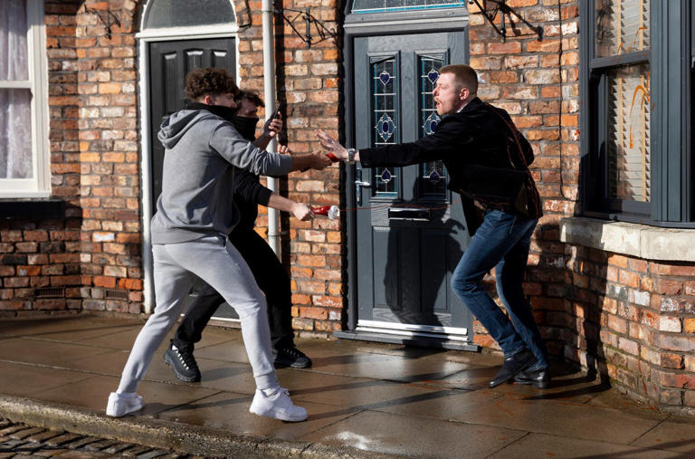 Coronation Street's Daniel sparks Bertie terror with latest outburst