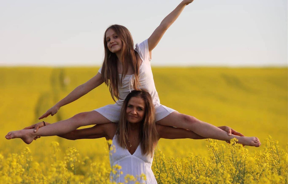 Niecodzienne fotografie tańczących mam z córkami w Chełmie. Zdjęcia