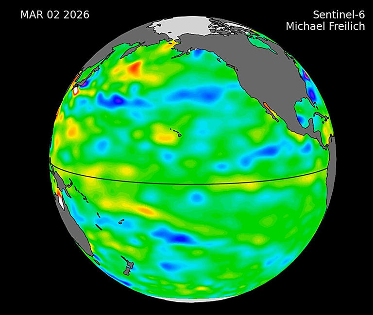 A giant warm wave is crossing the Pacific, signaling an El Niño that ...