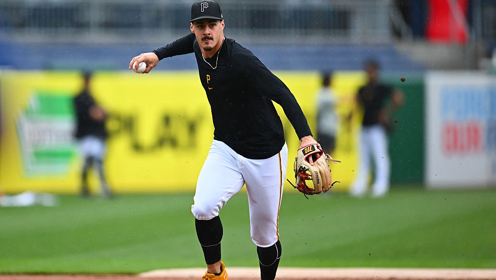 Pirates commit to Griffin, Chandler as rookies fuel push