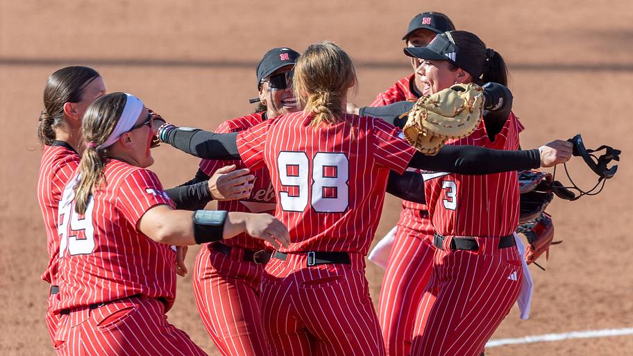 How to watch No. 1 Nebraska softball at the Women's College World ...