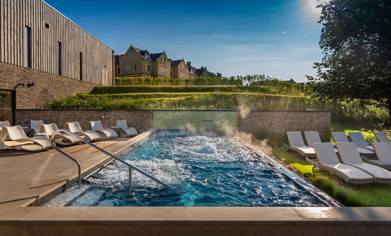 Luxury loungers & Aperol spritz: 8 heatwave-friendly UK hotels with ...