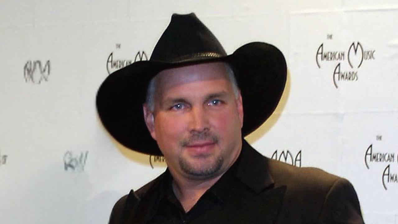 Fans still get emotional listening to Garth Brooks’ most iconic hit