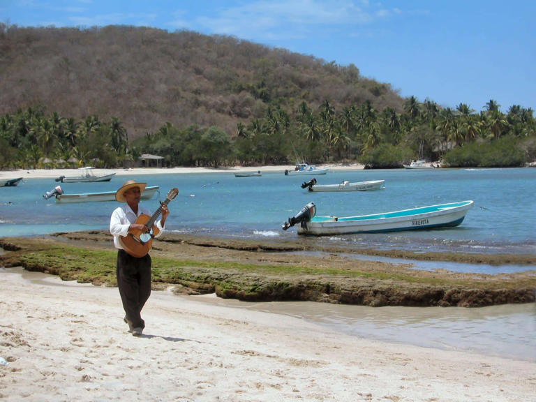 Ixtapa-Zihuatanejo’s quiet beaches hide a violent reality Canada is ...