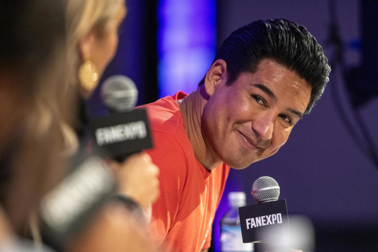Slater from ‘Saved by the Bell’ gets to attend UFC White House (and you ...