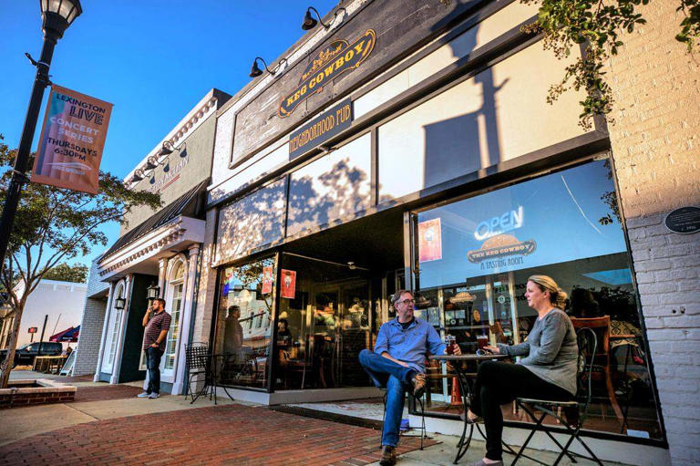 A day on Lexington's Main Street: food, fun and shopping. Here's what ...