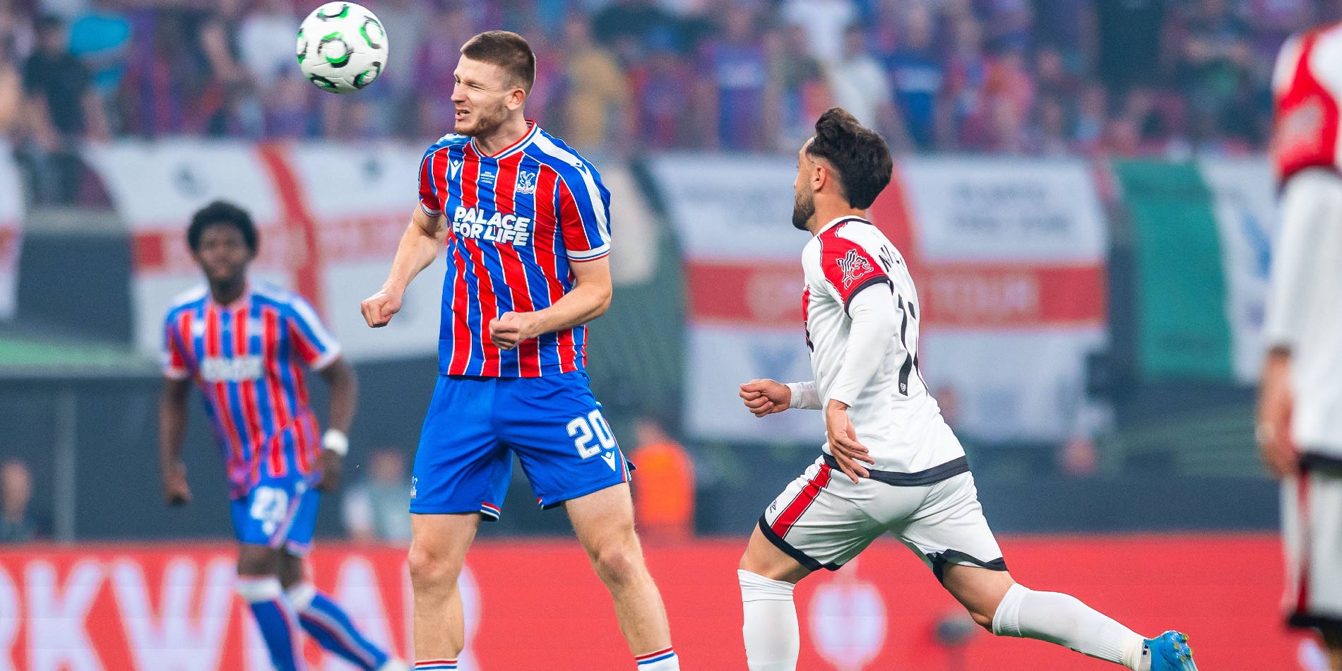 Theo Janssen geniet: 'Als Messi dat doet, staan we allemaal op de banken'