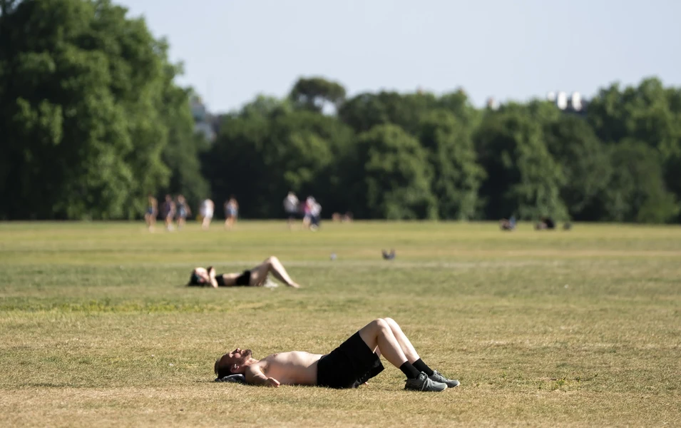 UK May heat record smashed twice in two days