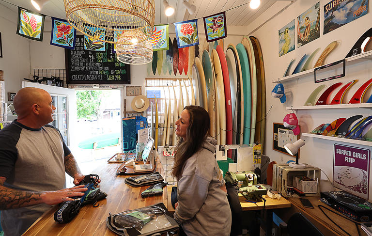 Photos | Blown out surf shack on Portola Drive Pleasure Point keeps ...
