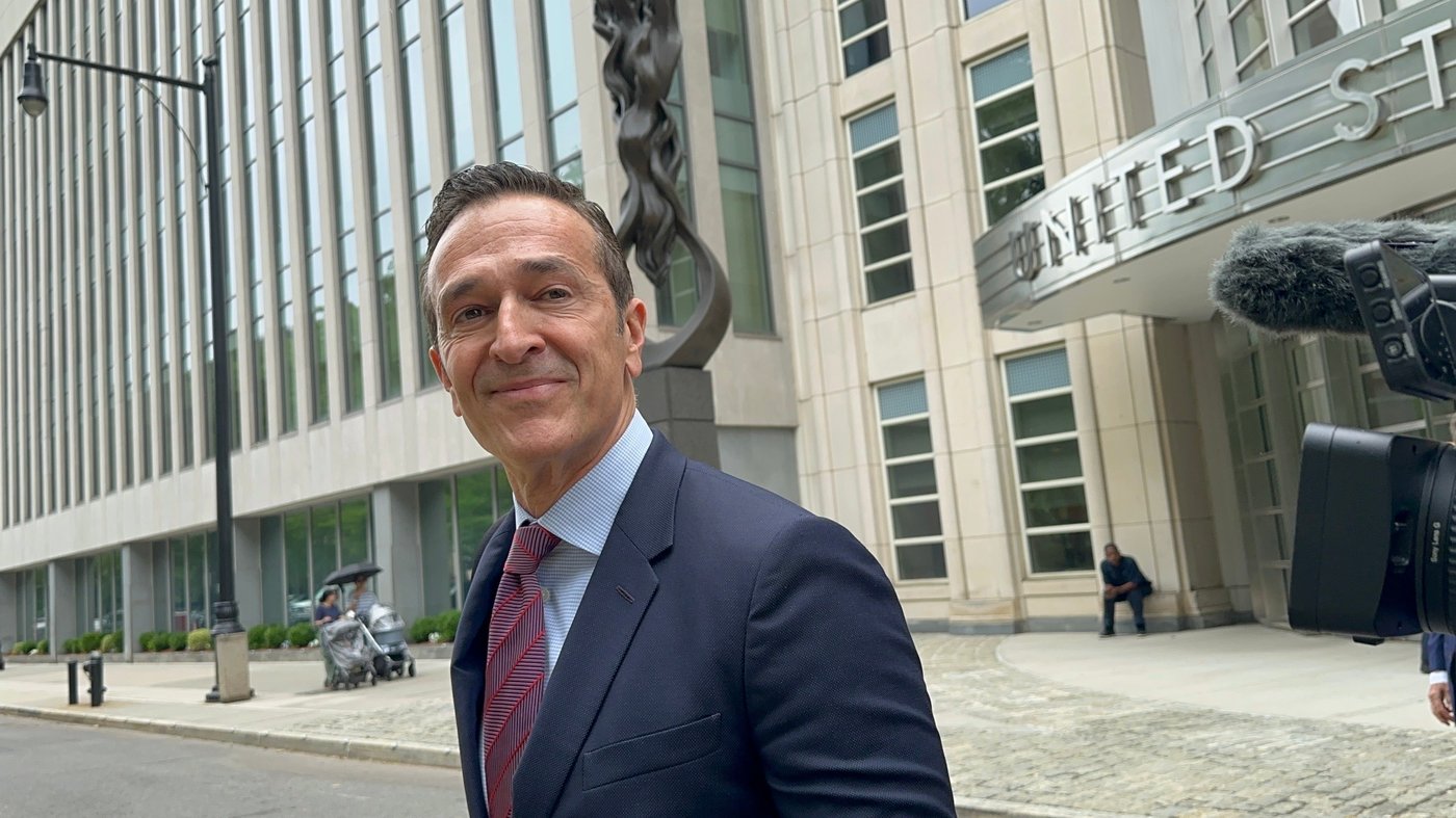 Federal judge drops charges against ex-Fox executive in soccer ...