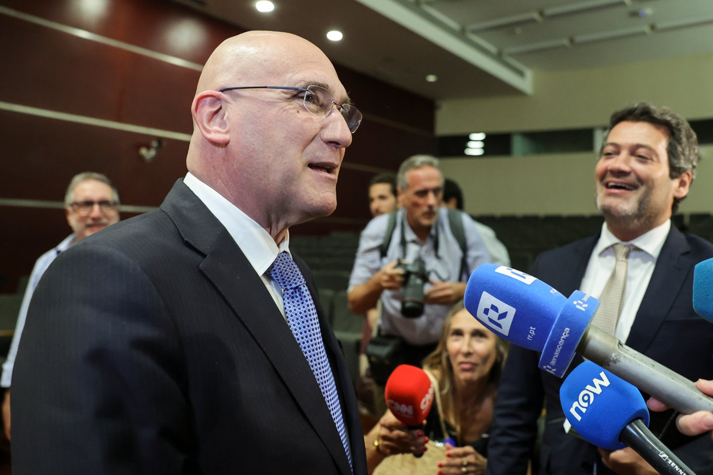 Choque e incompreensão: "Passos está a cavar a sepultura"