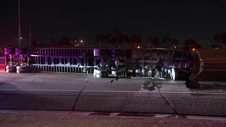 Semi-truck rollover causes brief closure of I-10 in Phoenix