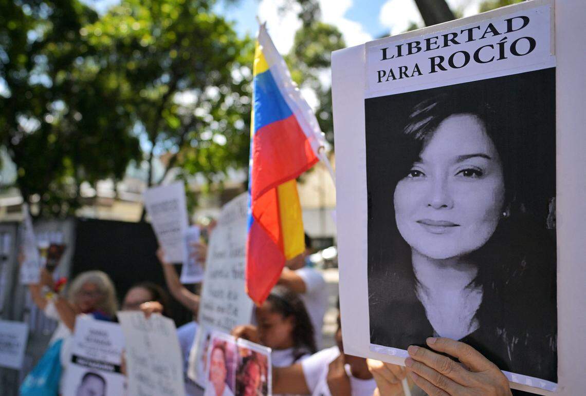 Excarcelada activista Rocío San Miguel regresa a Venezuela desde España