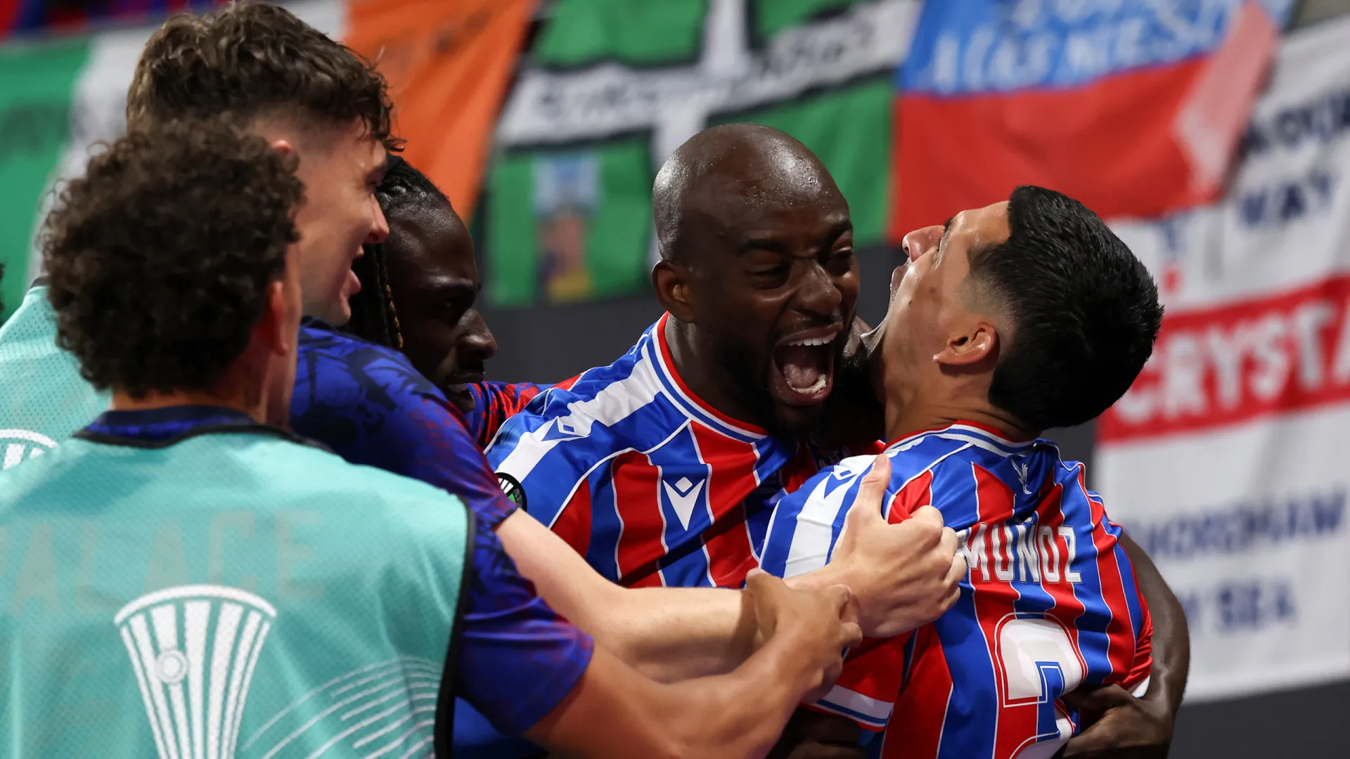 Histórico. Crystal Palace bate Rayo Vallecano e vence Liga Conferência