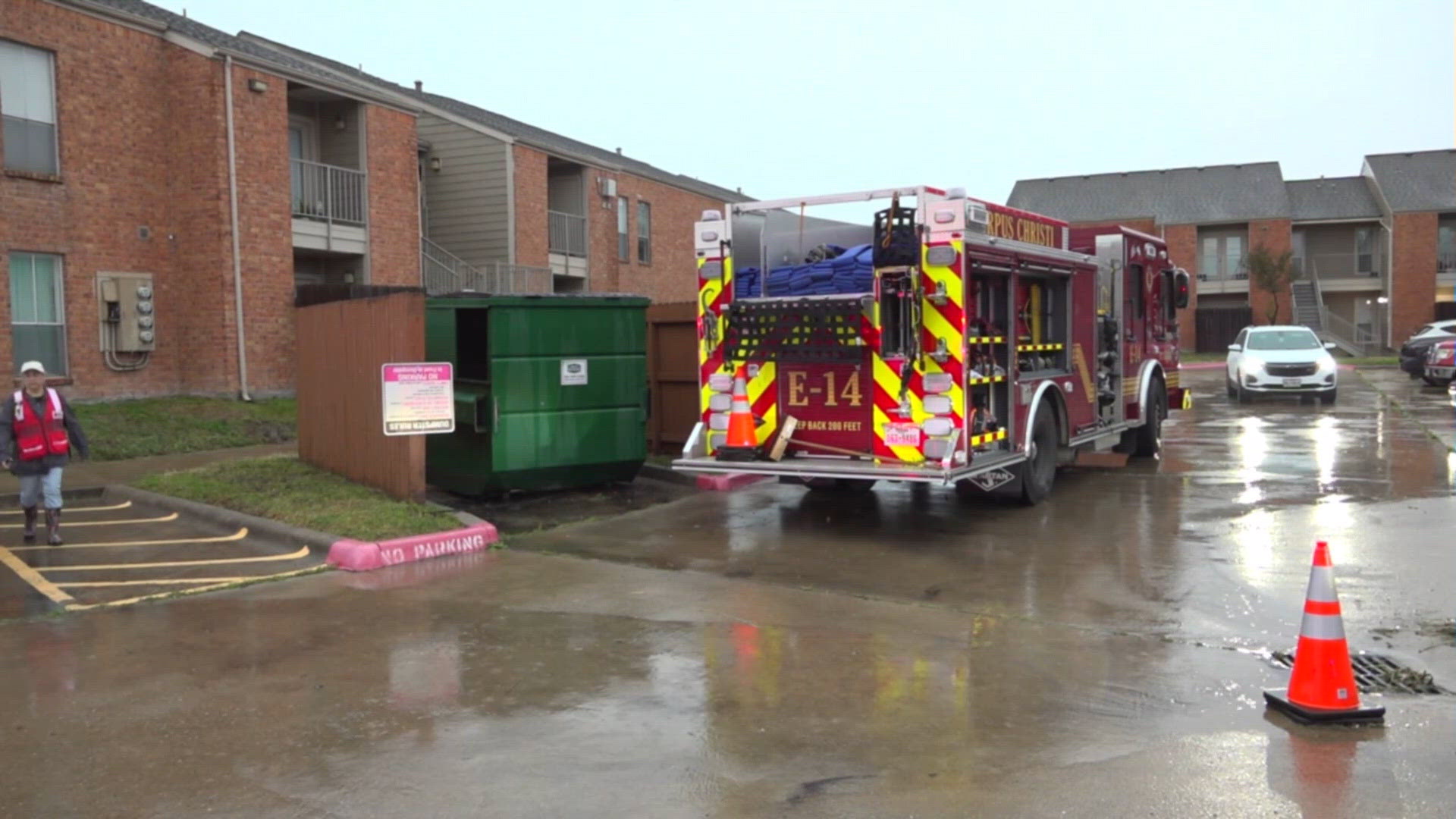 Residents recount escape after reported lightning strike sparks ...