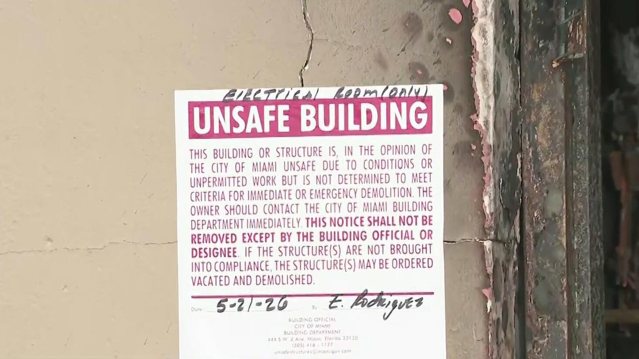 Tenants of Brickell apartment building say they're living without power