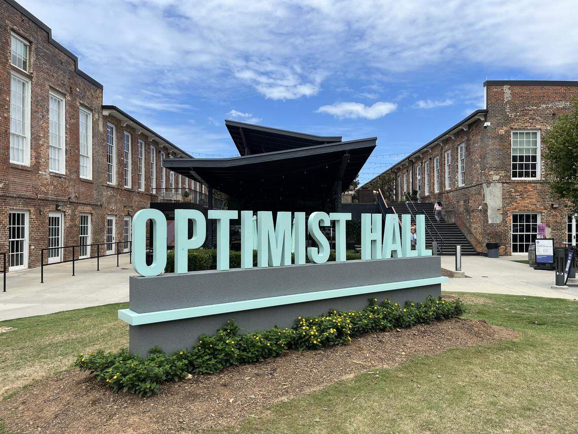 New bar brings classic cocktails, lounge vibes to Optimist Hall in ...