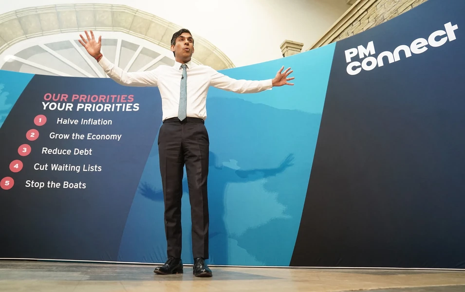 Sunak warns 40% of UK adults lack basic money skills