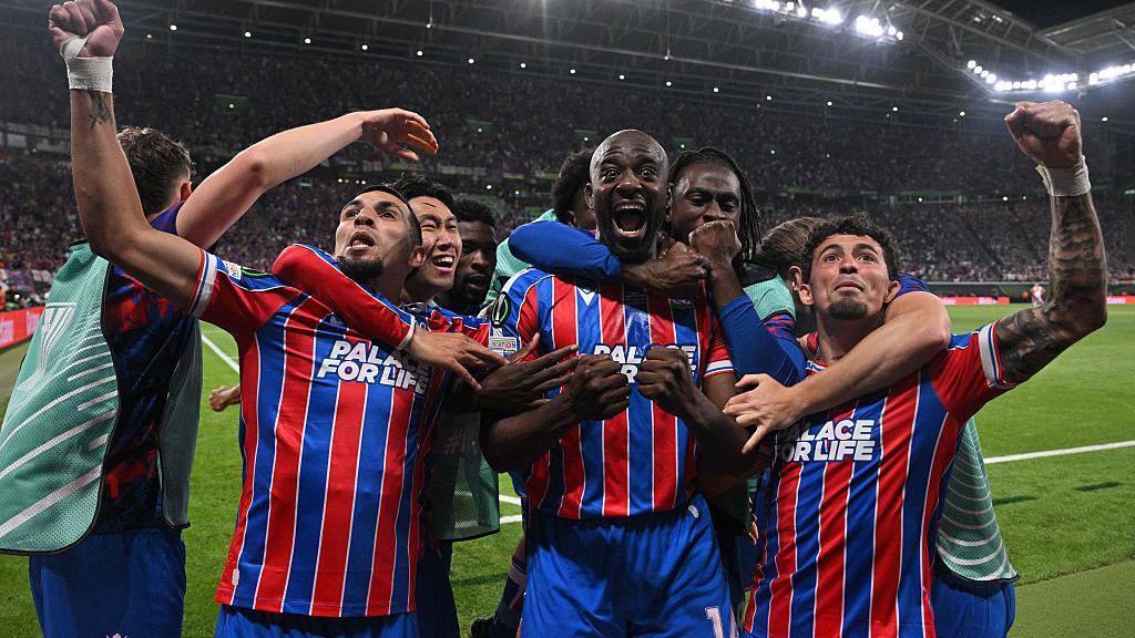 Palace's magical night in pictures