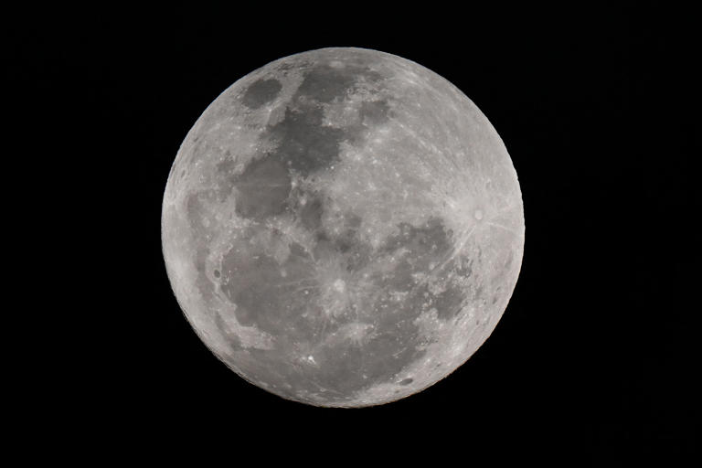 How to catch this week’s rare blue moon event