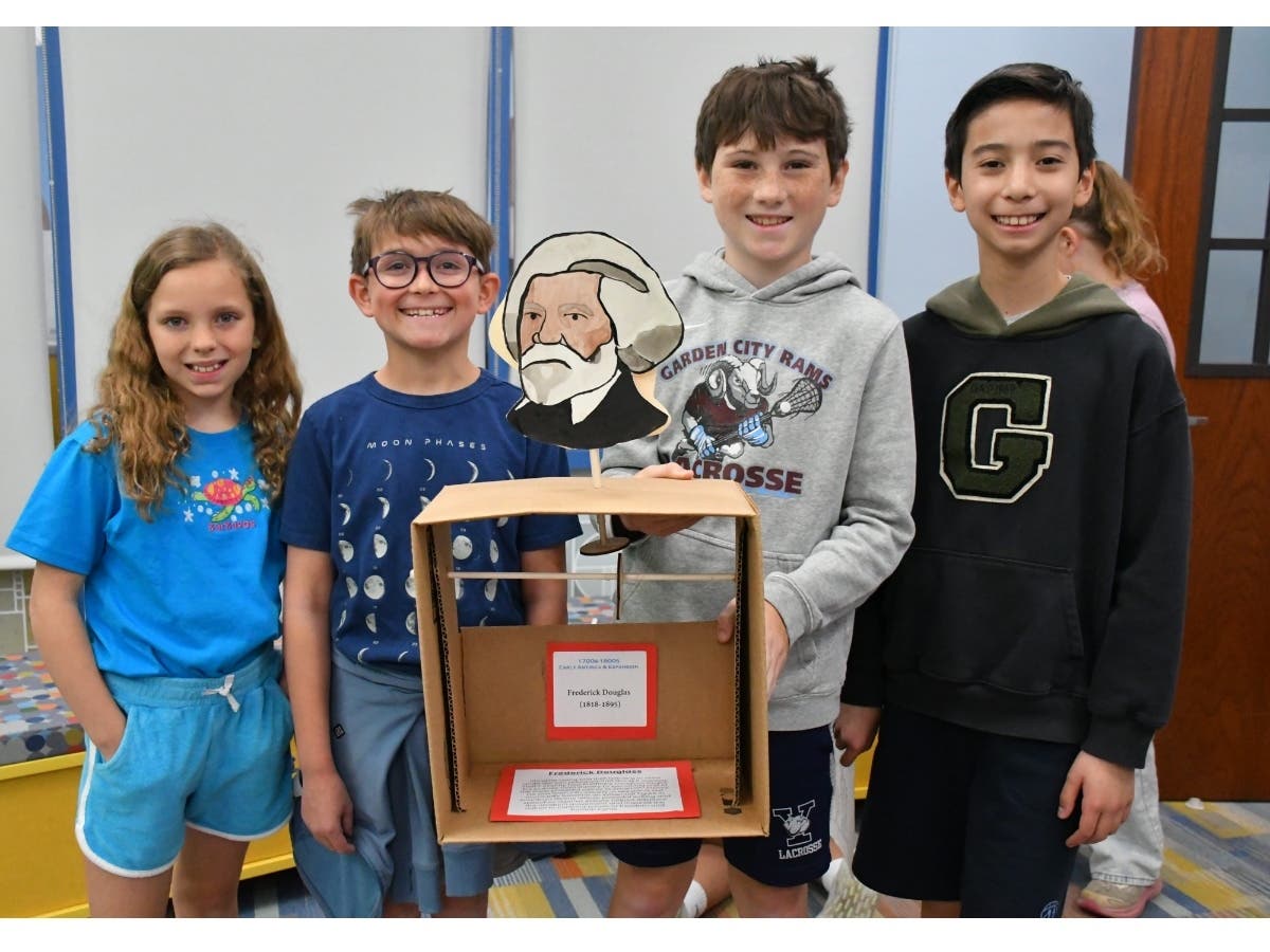 Cranks, creativity and US history: Garden City students build 'America ...