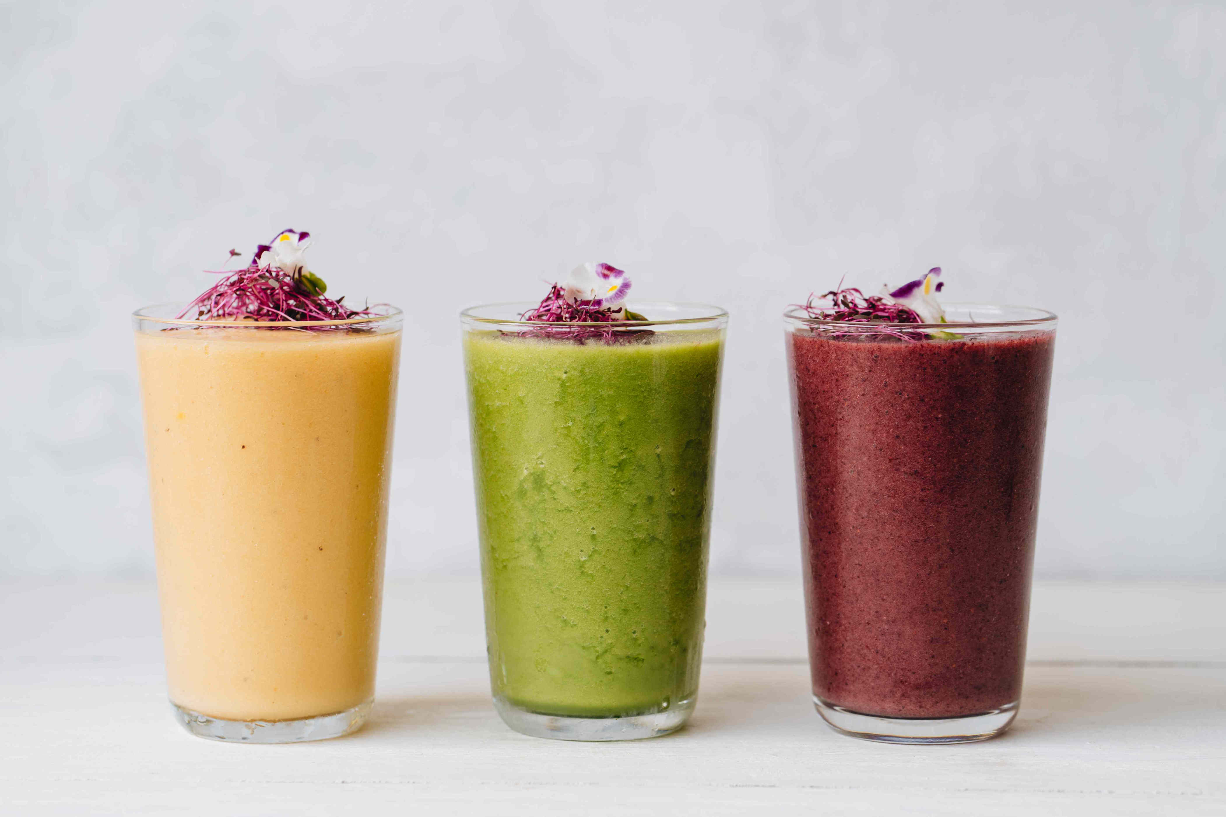 7 easy-to-make smoothies that are both nutritious and filling